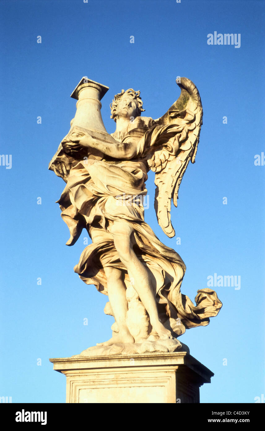 Angel with the column [...] Stock Photo - Alamy