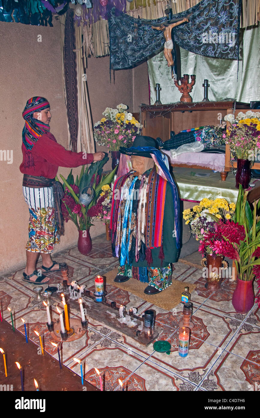Maya man figure hi-res stock photography and images - Alamy