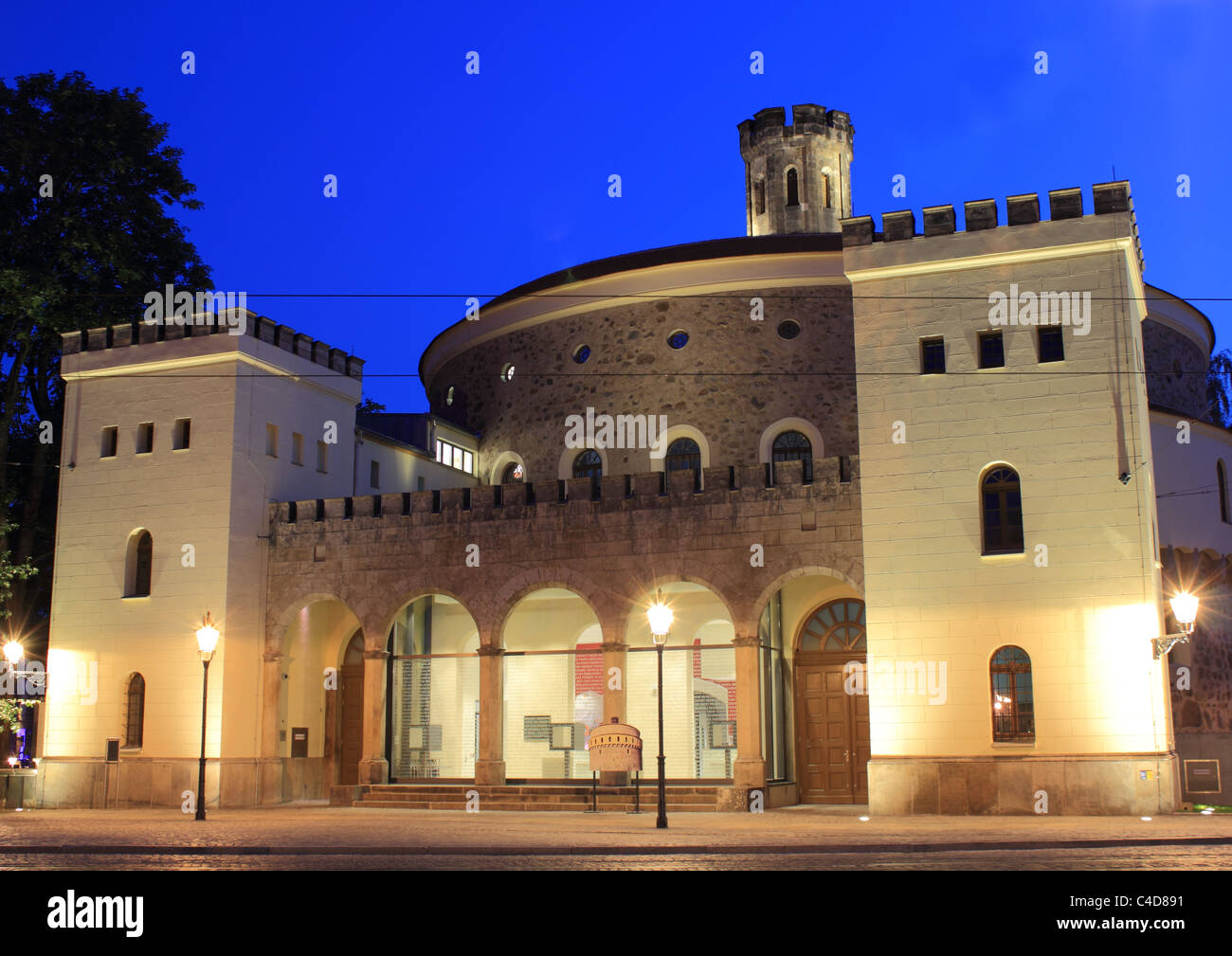 Rotund hi-res stock photography and images - Alamy