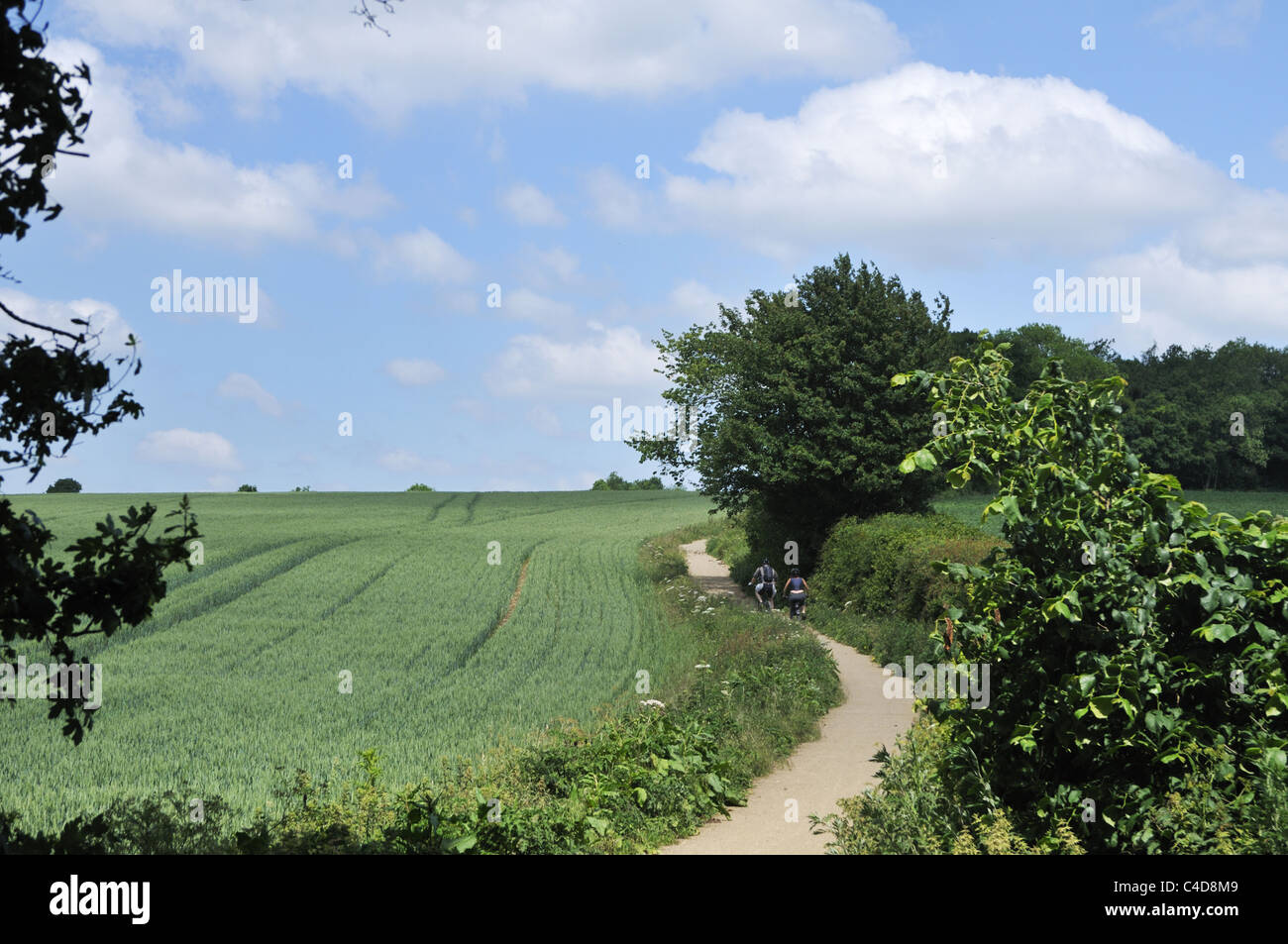 Cyclists british countryside hi-res stock photography and images - Alamy