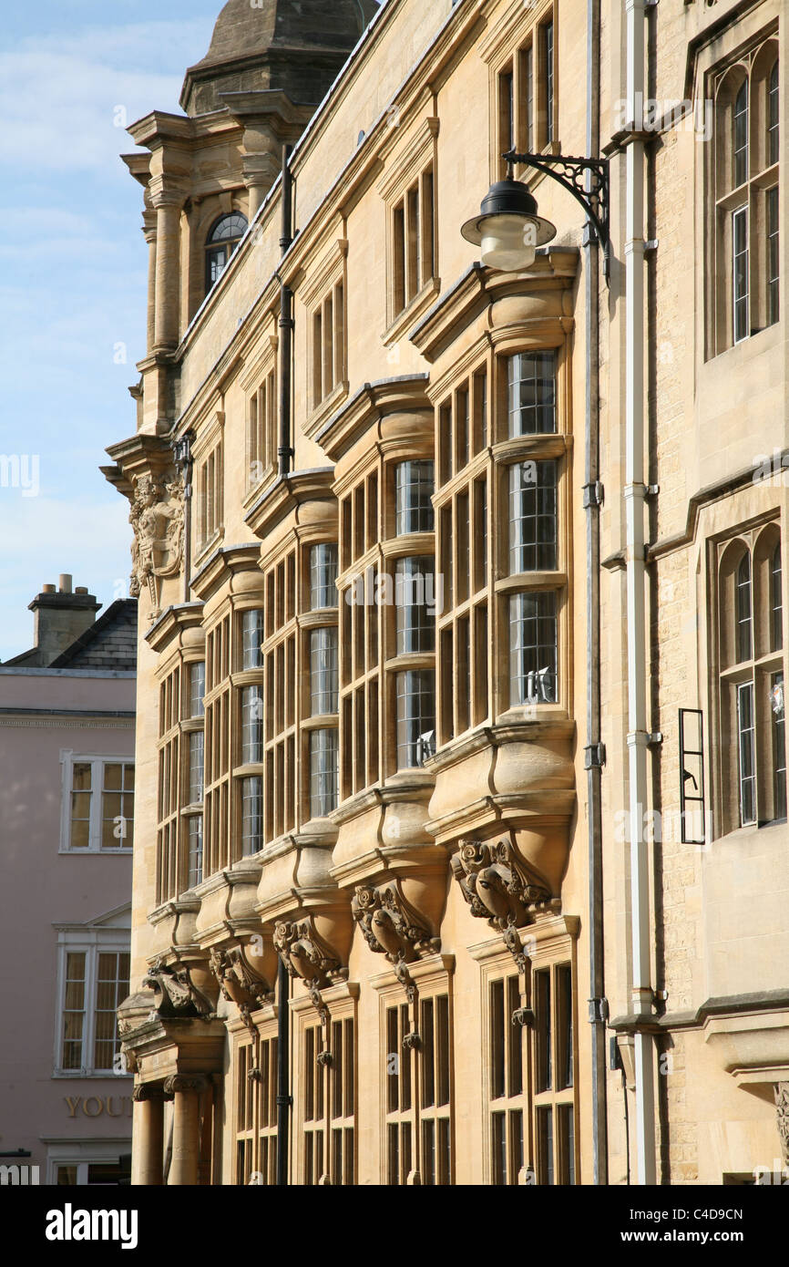 Oxford University Building Facade Oriel Windows Stock Photo - Alamy