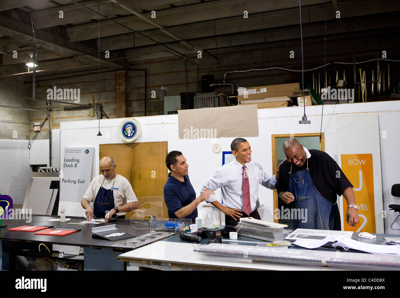 President Barack Obama visits a sign factory Stock Photo - Alamy
