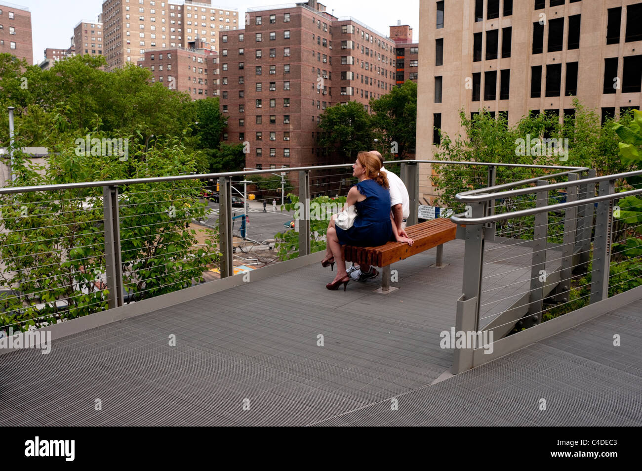 Elevated freight railroad nyc manhattan hi-res stock photography and ...