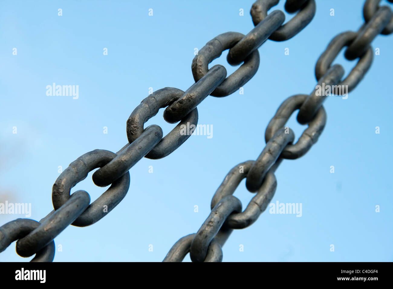 Galvanised steel chain hi-res stock photography and images - Alamy