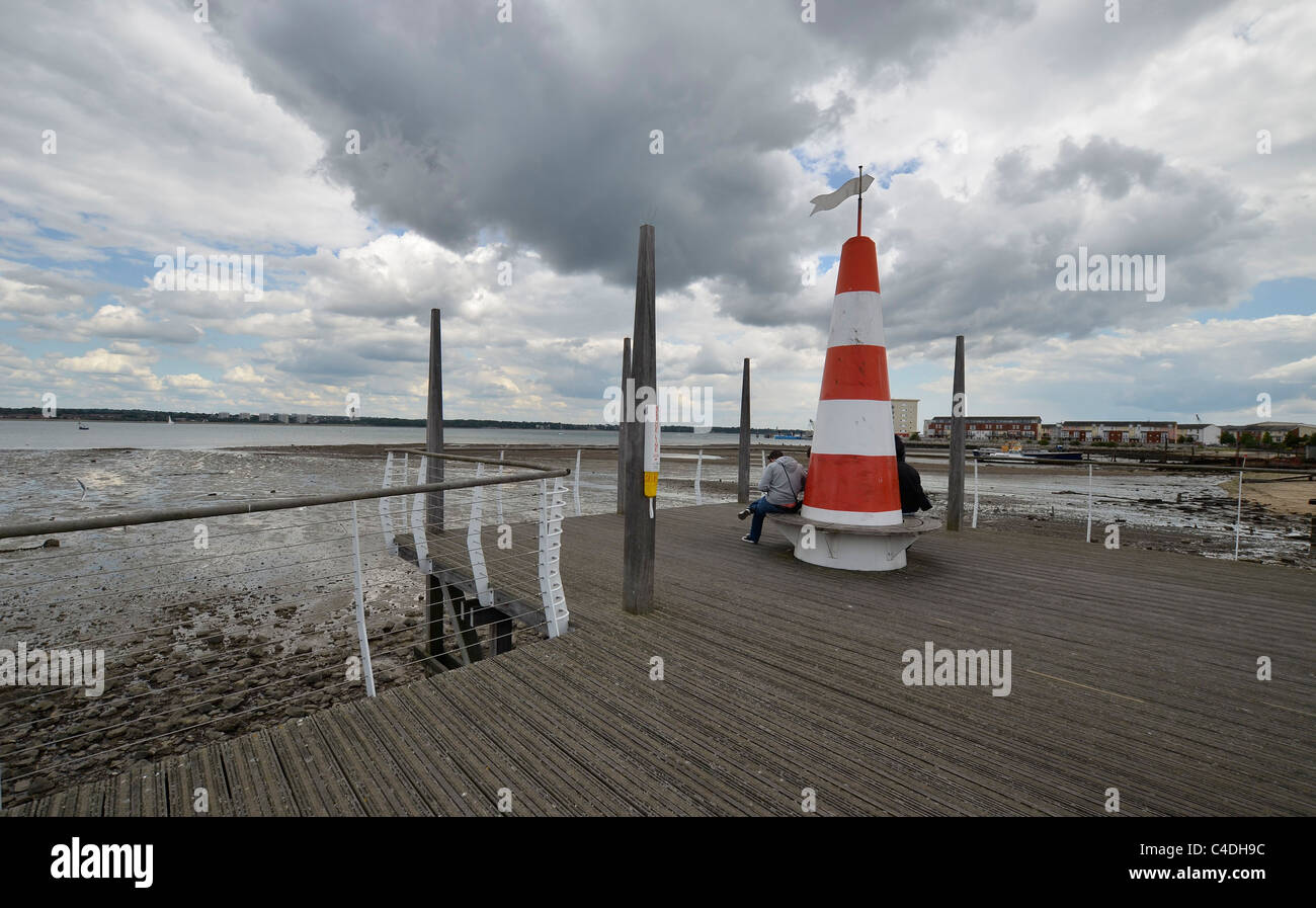 hythe seafront boardwalk Stock Photo - Alamy