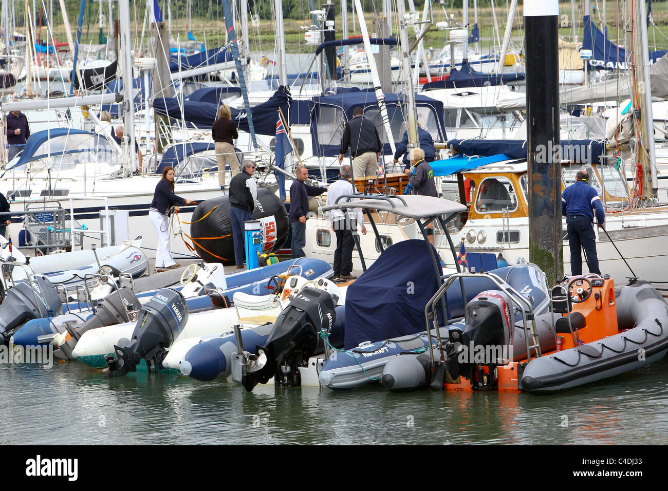 Hamble yacht club hi-res stock photography and images - Alamy