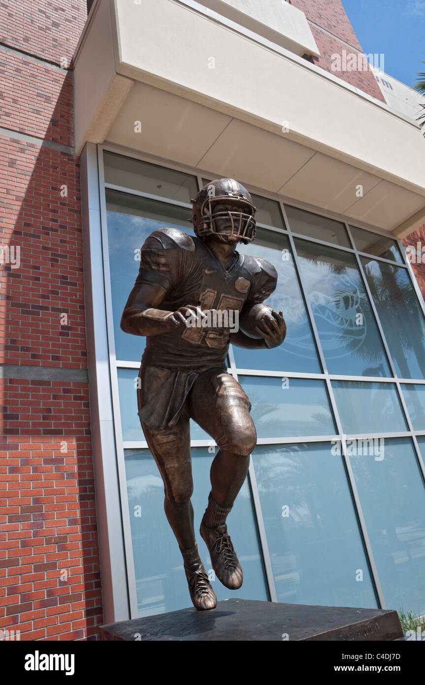 Ben hill griffin stadium statues hi-res stock photography and images ...