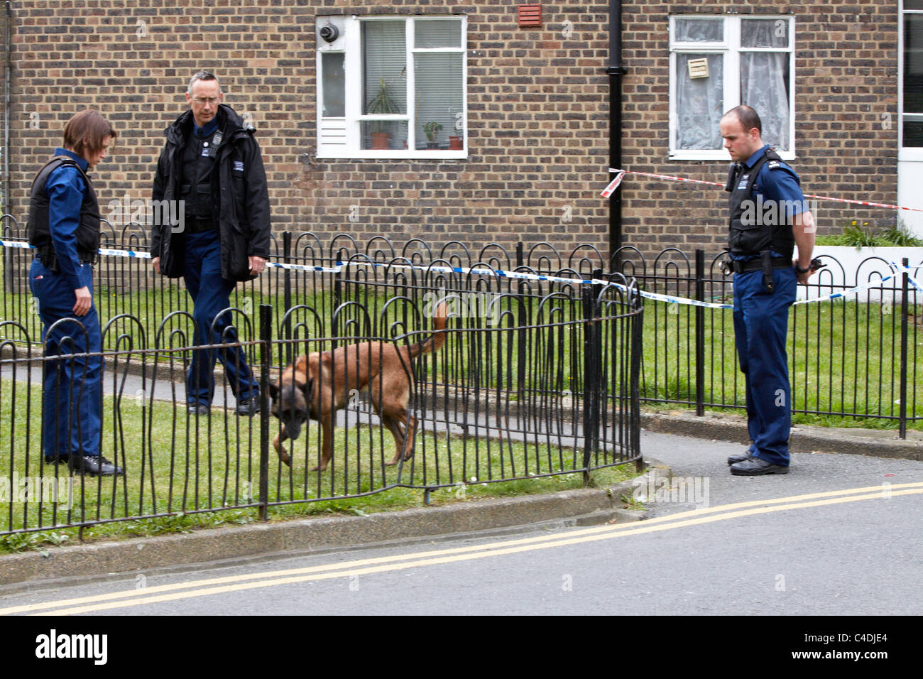 Crime scene search team hi-res stock photography and images - Alamy