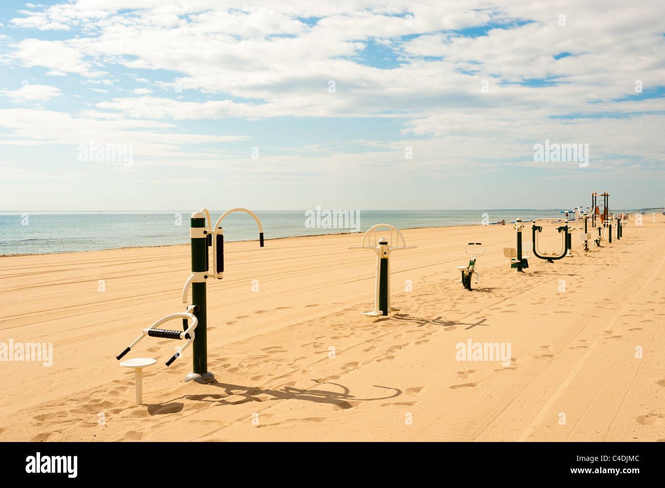 Beach exercise machines hi-res stock photography and images - Alamy