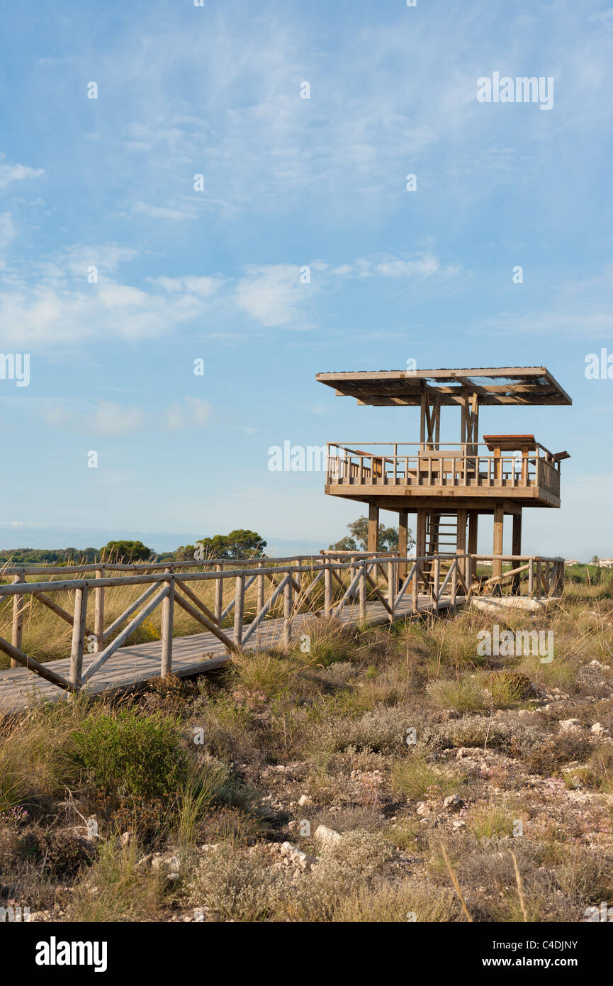 Wildlife watchpoint hi-res stock photography and images - Alamy