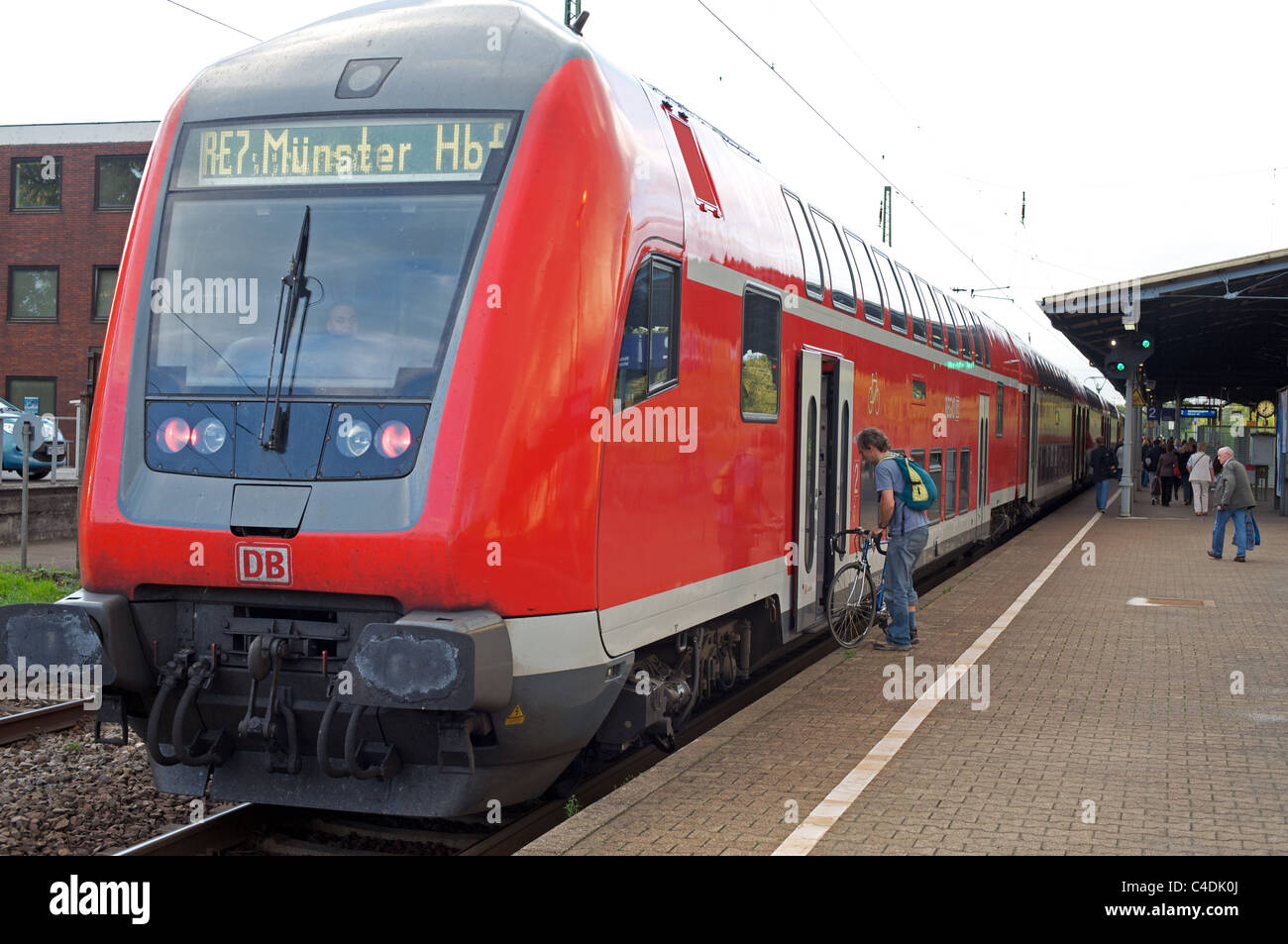 RE7 (Regional Express) passenger train, Opladen, North Rhine-Westphalia ...