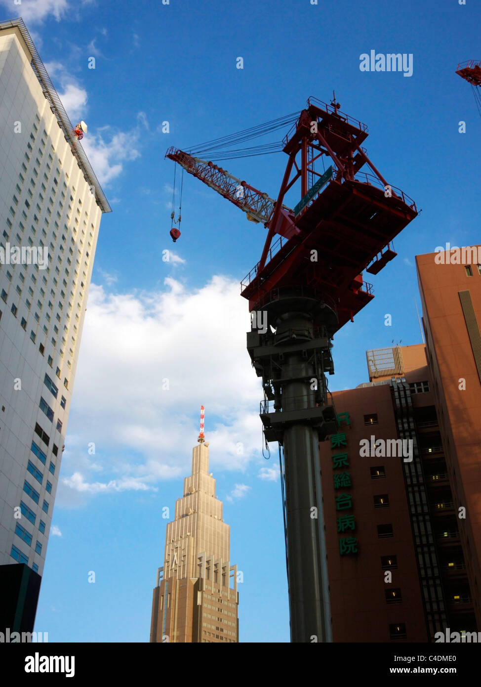 Ntt skyscraper hi-res stock photography and images - Alamy