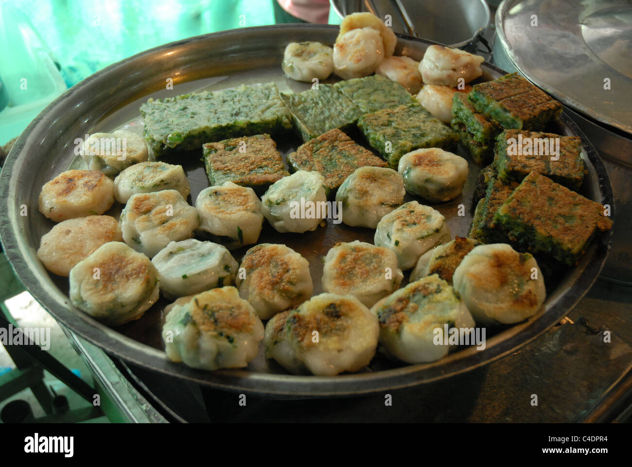 Street seller,Thanon on Nut, Bangkok, Thailand Stock Photo - Alamy