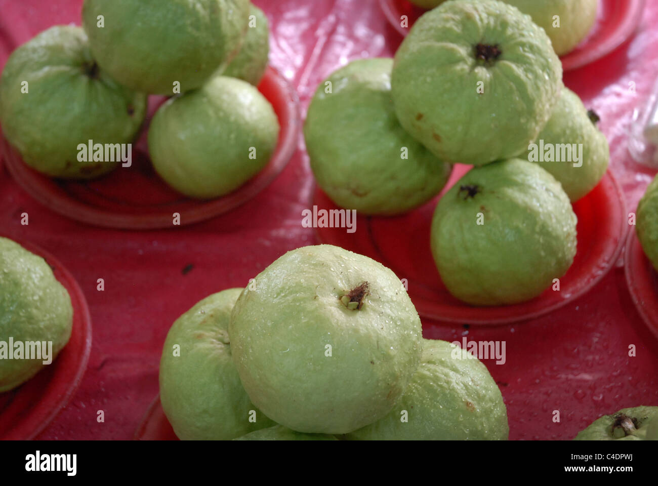 Guava fruit for sale, Bangkok, Thailand Stock Photo - Alamy