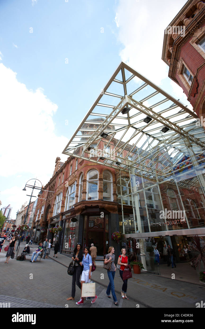 Shoppers leeds city centre hi-res stock photography and images - Alamy