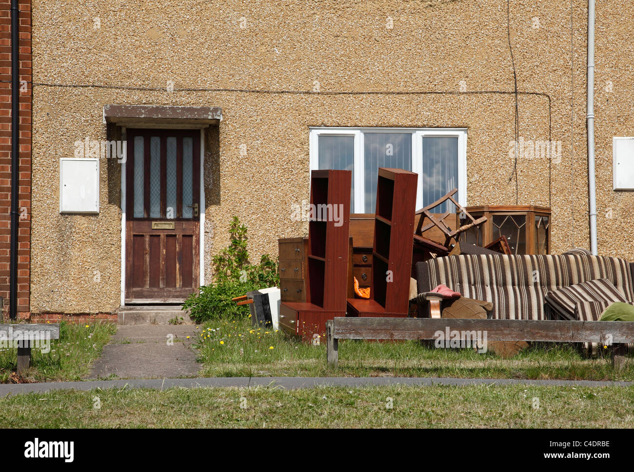 Left outside a house hi-res stock photography and images - Alamy