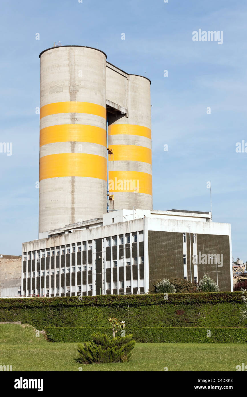 Factory silos plant silo hi-res stock photography and images - Alamy