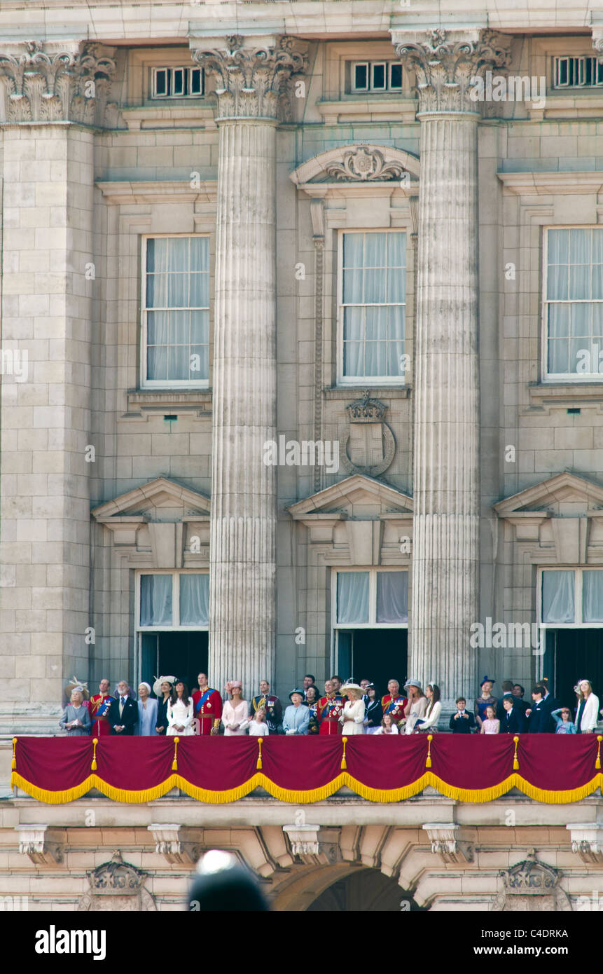 The Royal Family on the balcony of the Buckingham Palace Stock Photo ...
