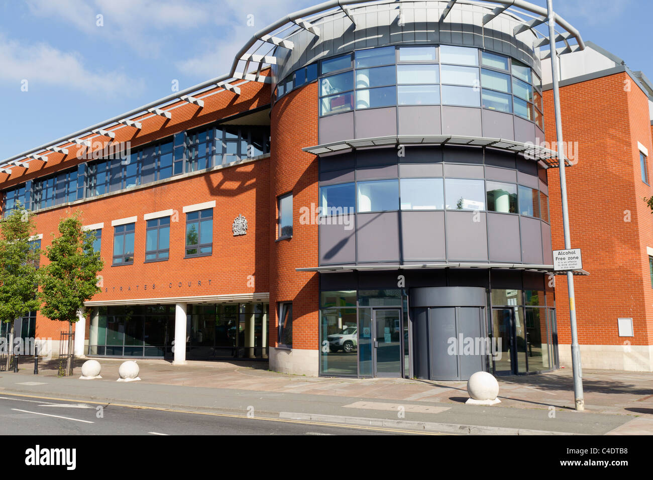 Worcester Magistrates Court Stock Photo - Alamy