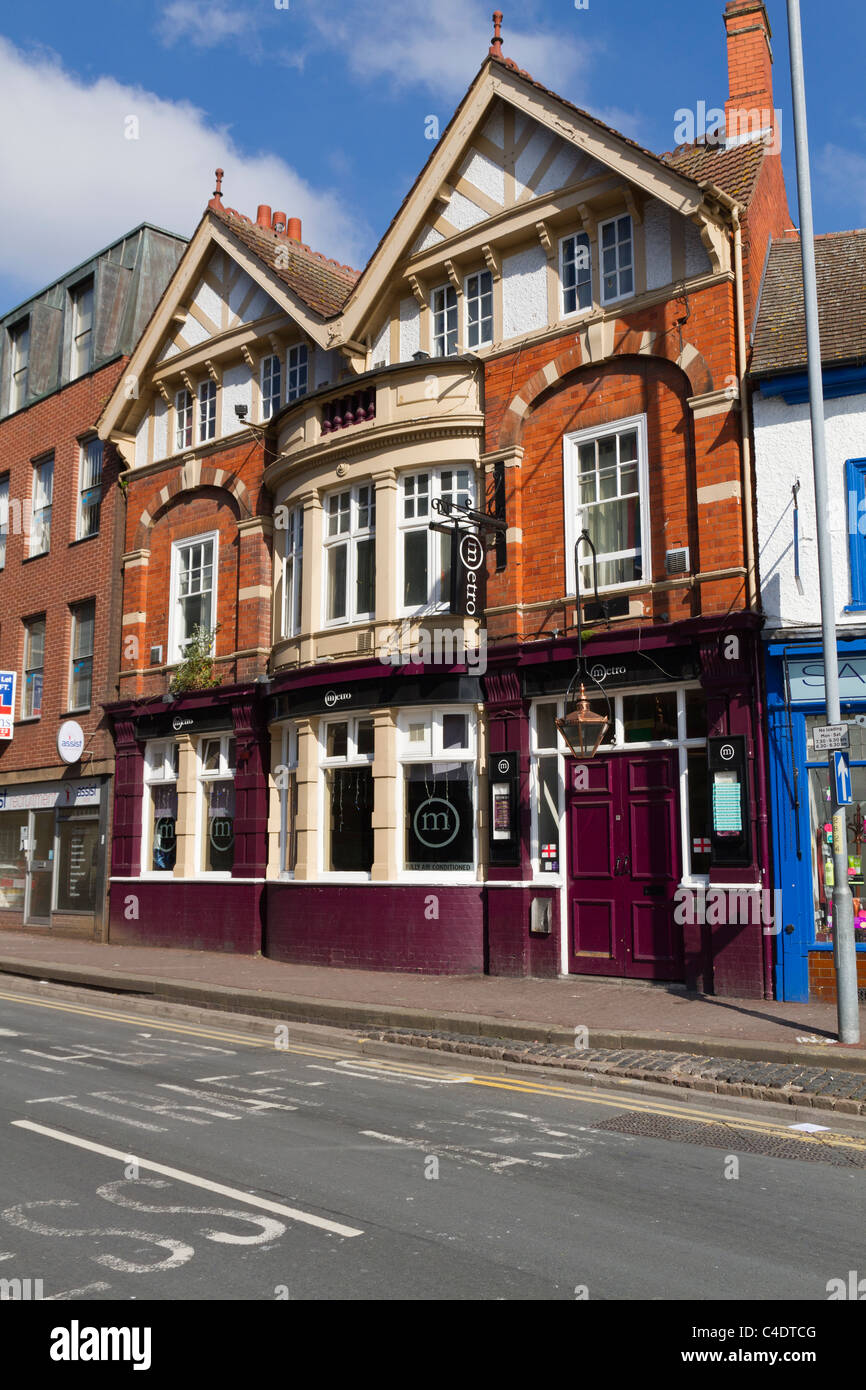 The Metro bar in Worcester town centre Stock Photo - Alamy