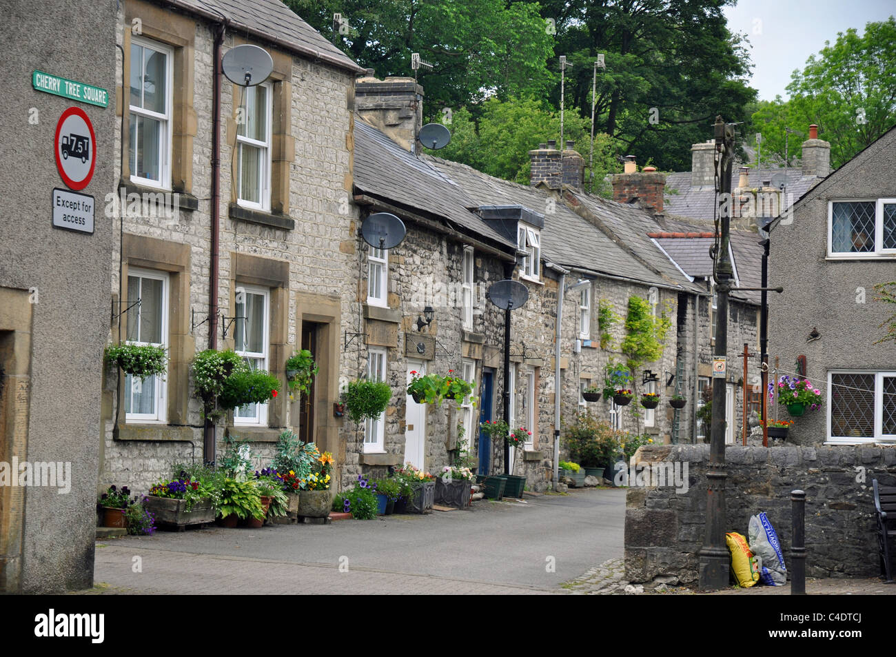 Tideswell derbyshire hi-res stock photography and images - Alamy