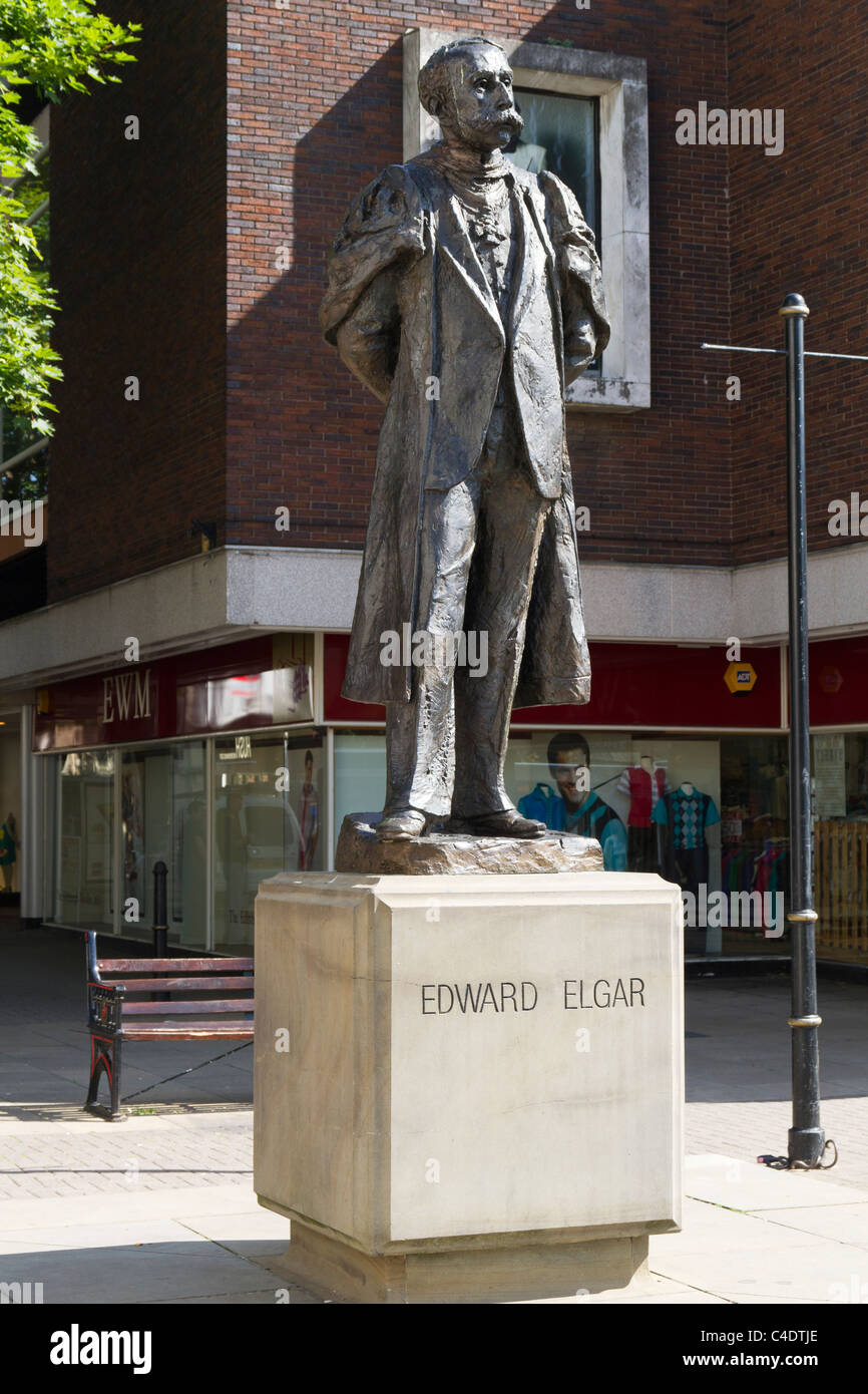 Statue of Edward Elgar in Worcester town centre Stock Photo - Alamy
