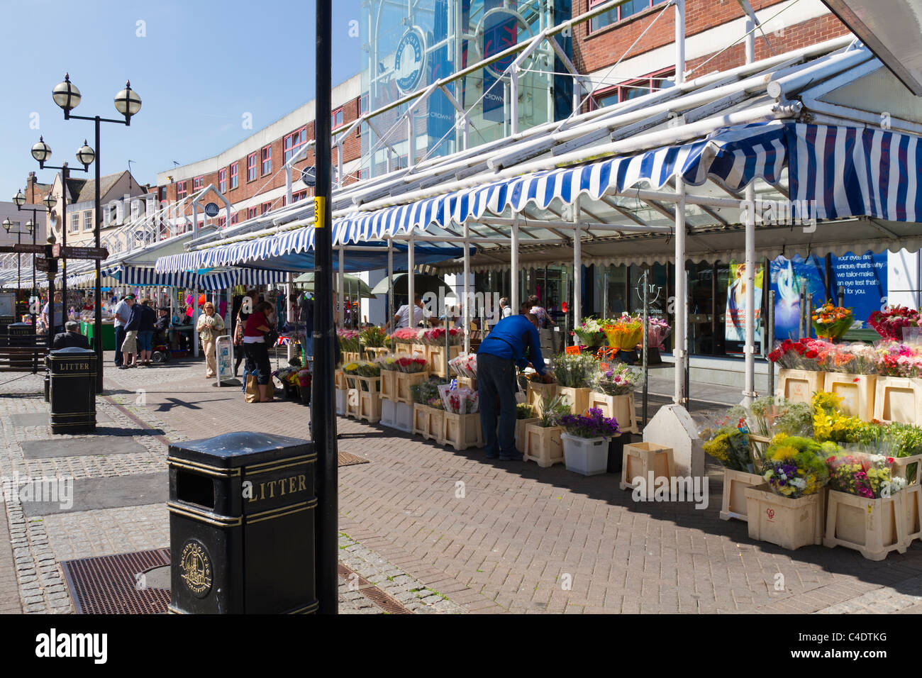 Worcester outdoor market UK Stock Photo - Alamy