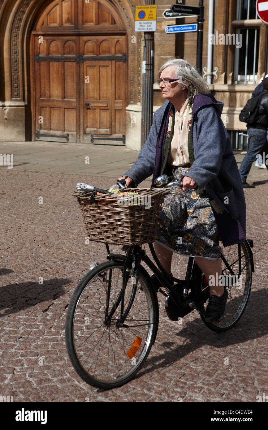 Cambridge cycle hi-res stock photography and images - Alamy