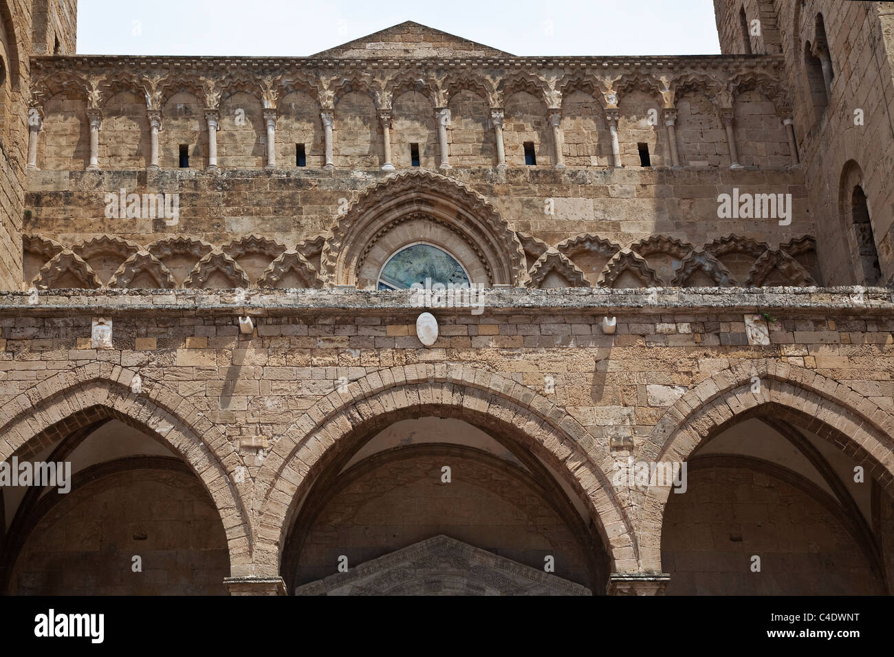 Old italian architecture hi-res stock photography and images - Alamy