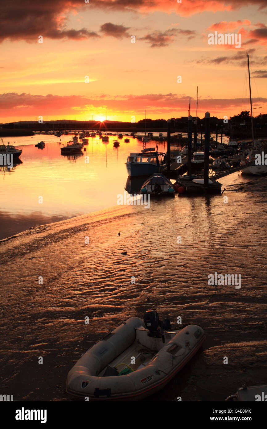 Topsham summer sunset on outgoing tide, view from quay towards Exeter ...