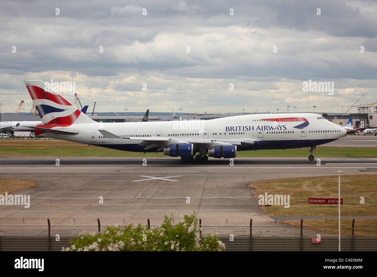 British Airways 747 Jumbo Jet at London Heathrow Airport Stock Photo ...