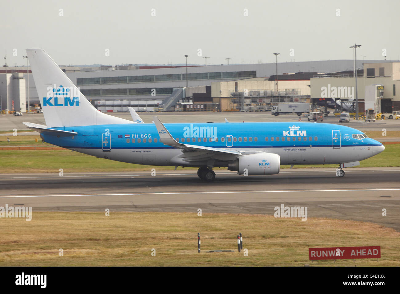 Aeroplane at London Heathrow Airport boeing KLM 737 Stock Photo - Alamy