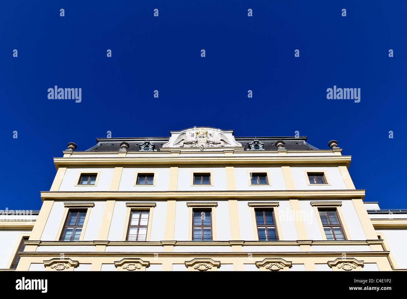 Imperial crown style architecture hi-res stock photography and images ...