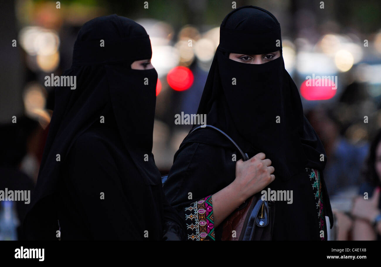 Street scene, Hamra, west Beirut, Lebanon Stock Photo - Alamy