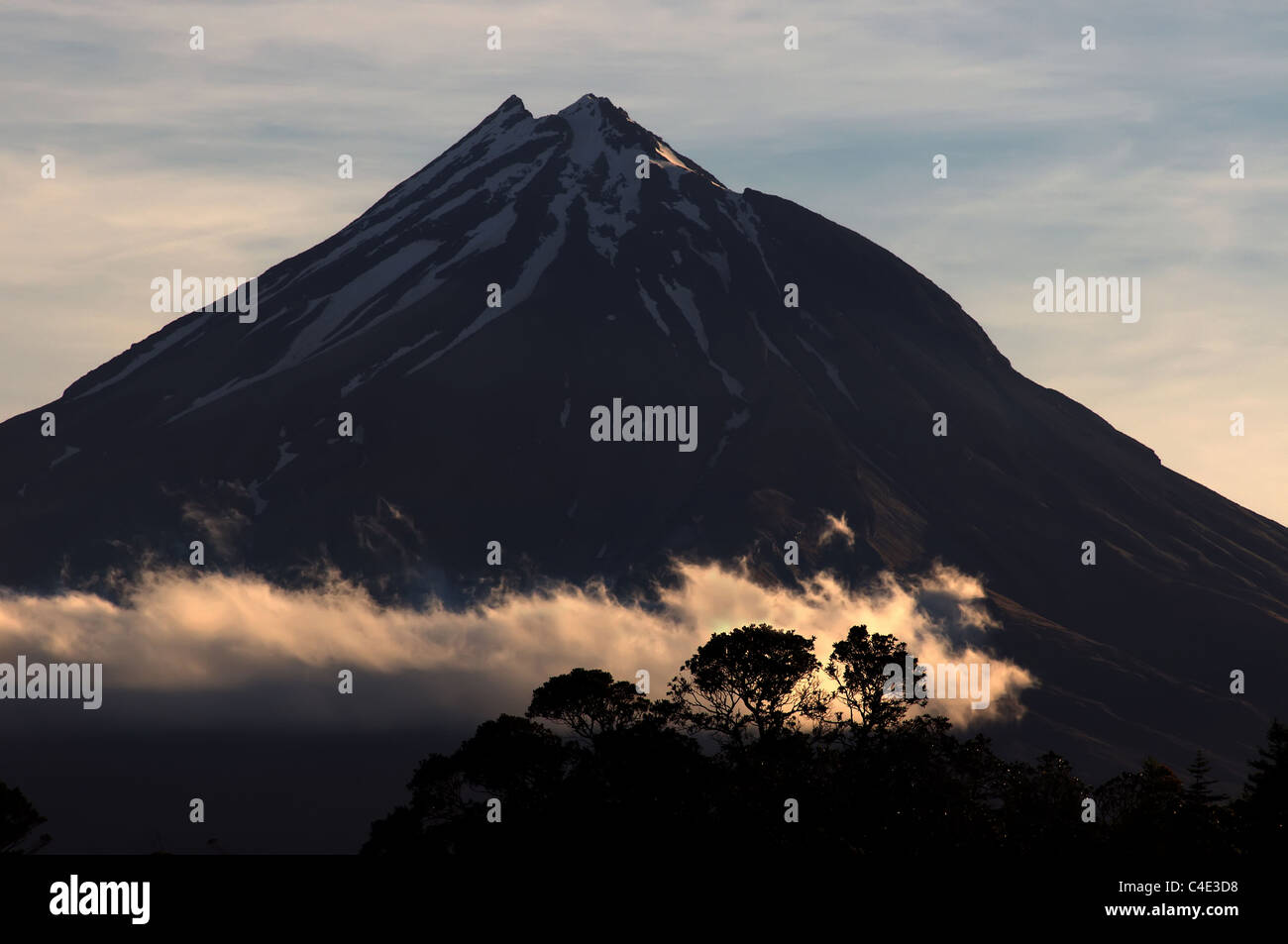 Sunset on Taranaki (Mount Egmont) in New Zealand Stock Photo - Alamy