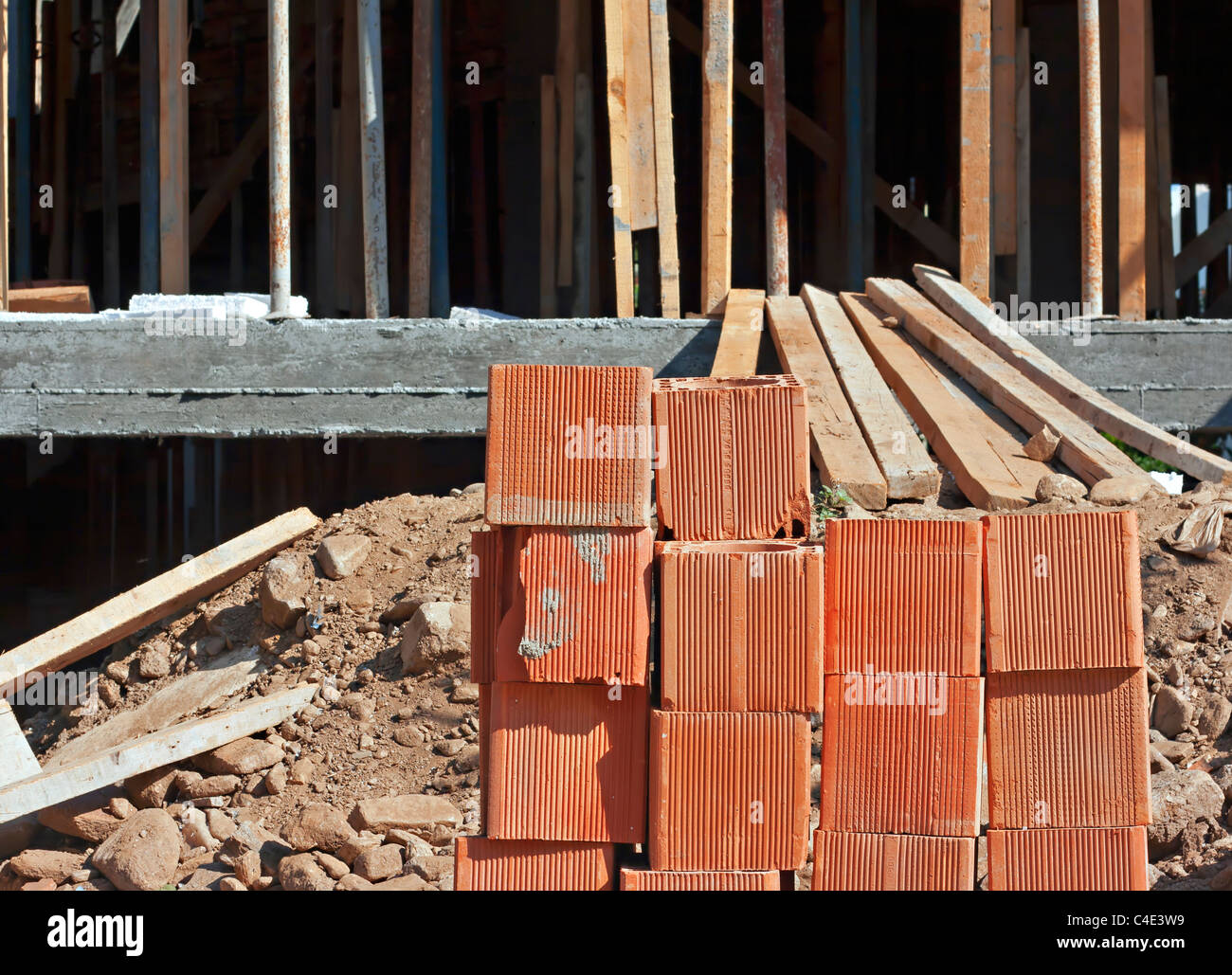 Acrow props on building under construction Stock Photo - Alamy