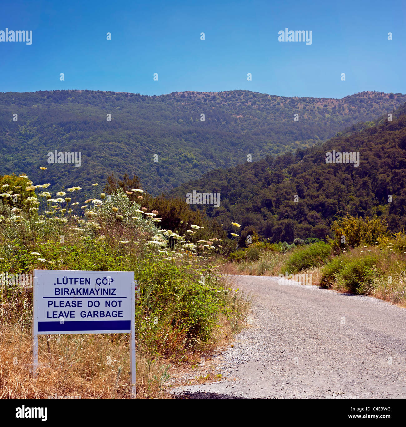 Litter sign hi-res stock photography and images - Alamy