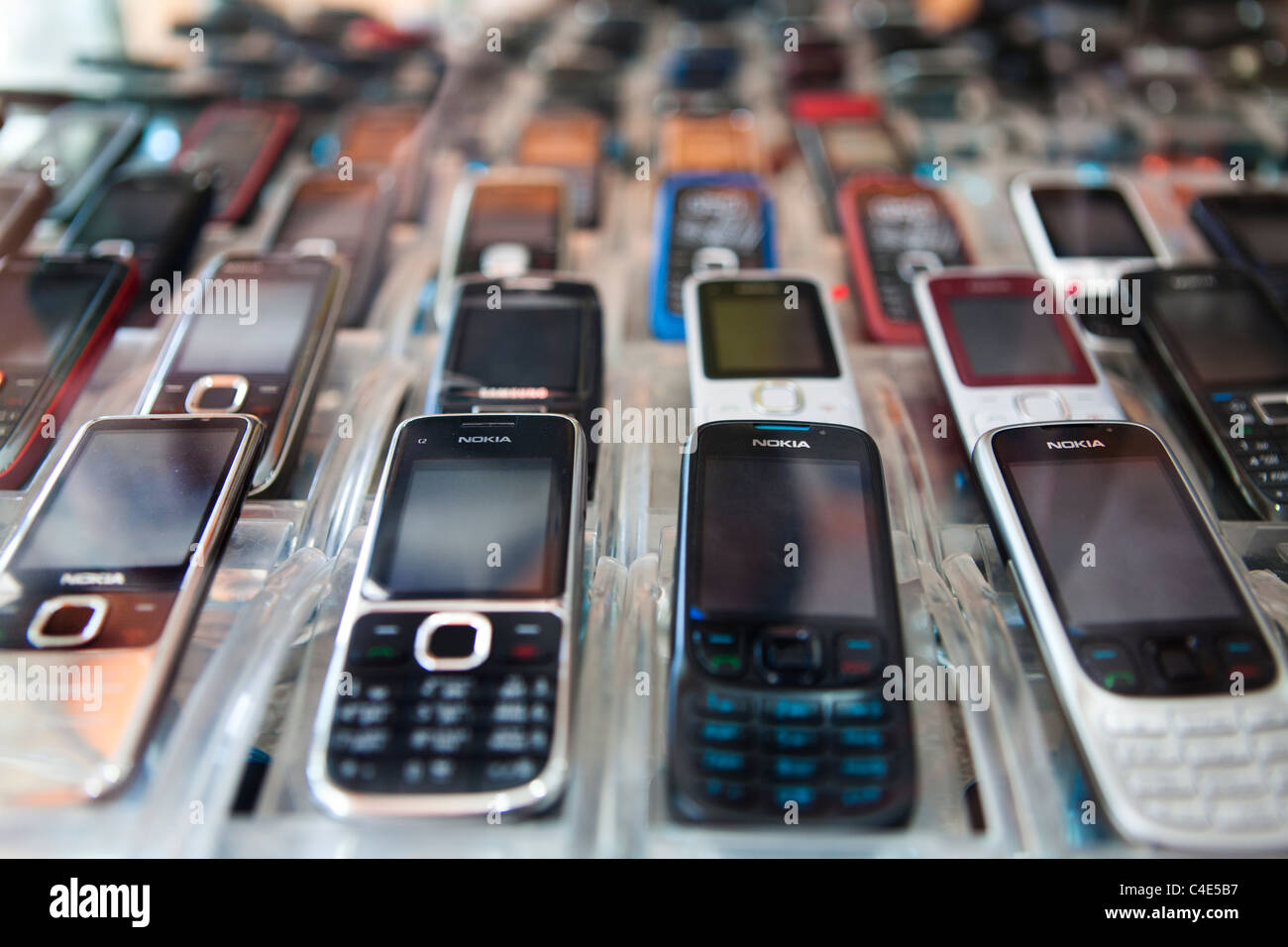 Telephone store hi-res stock photography and images - Alamy