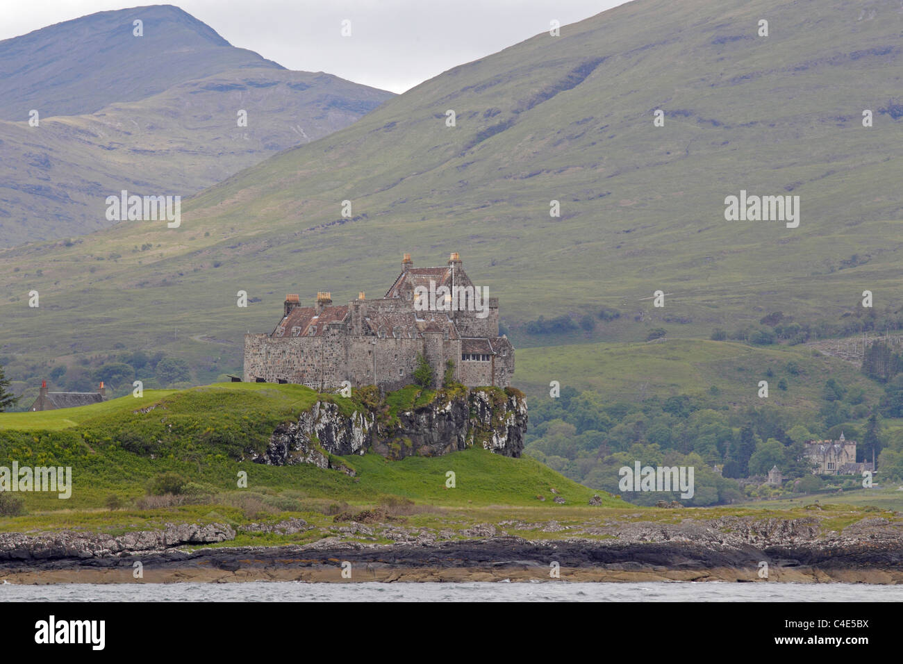 Duart Castle on the Isle of Mull Stock Photo - Alamy