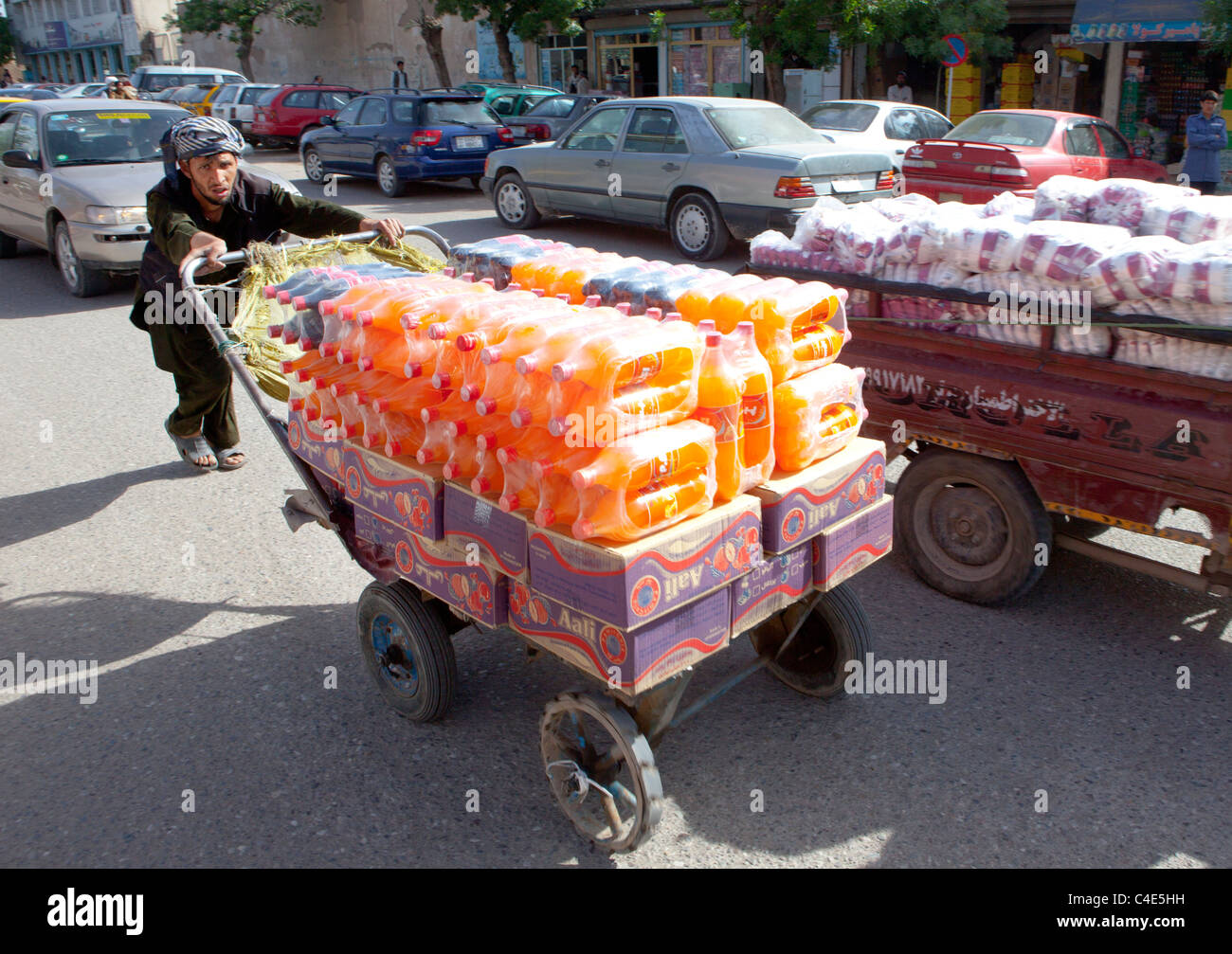 Porter service hi-res stock photography and images - Alamy