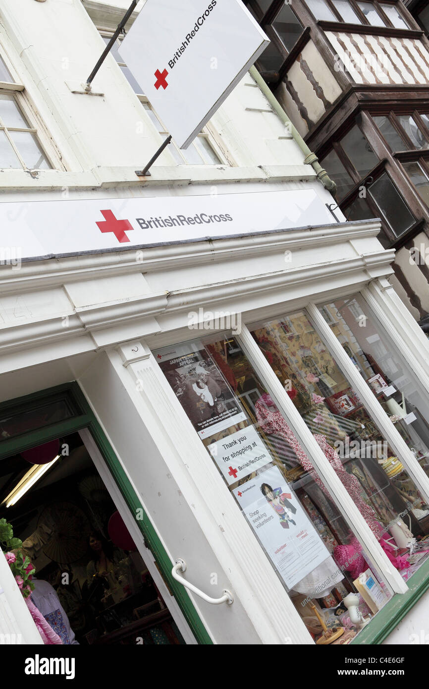 Red cross store hi-res stock photography and images - Alamy