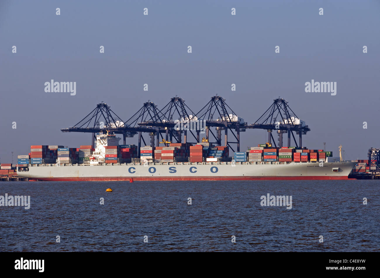 Container ship philippines hi-res stock photography and images - Alamy