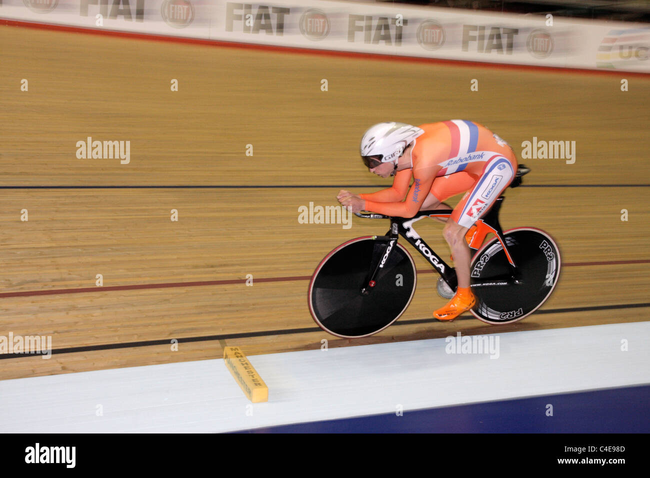 Individual pursuit world champion hi-res stock photography and images ...