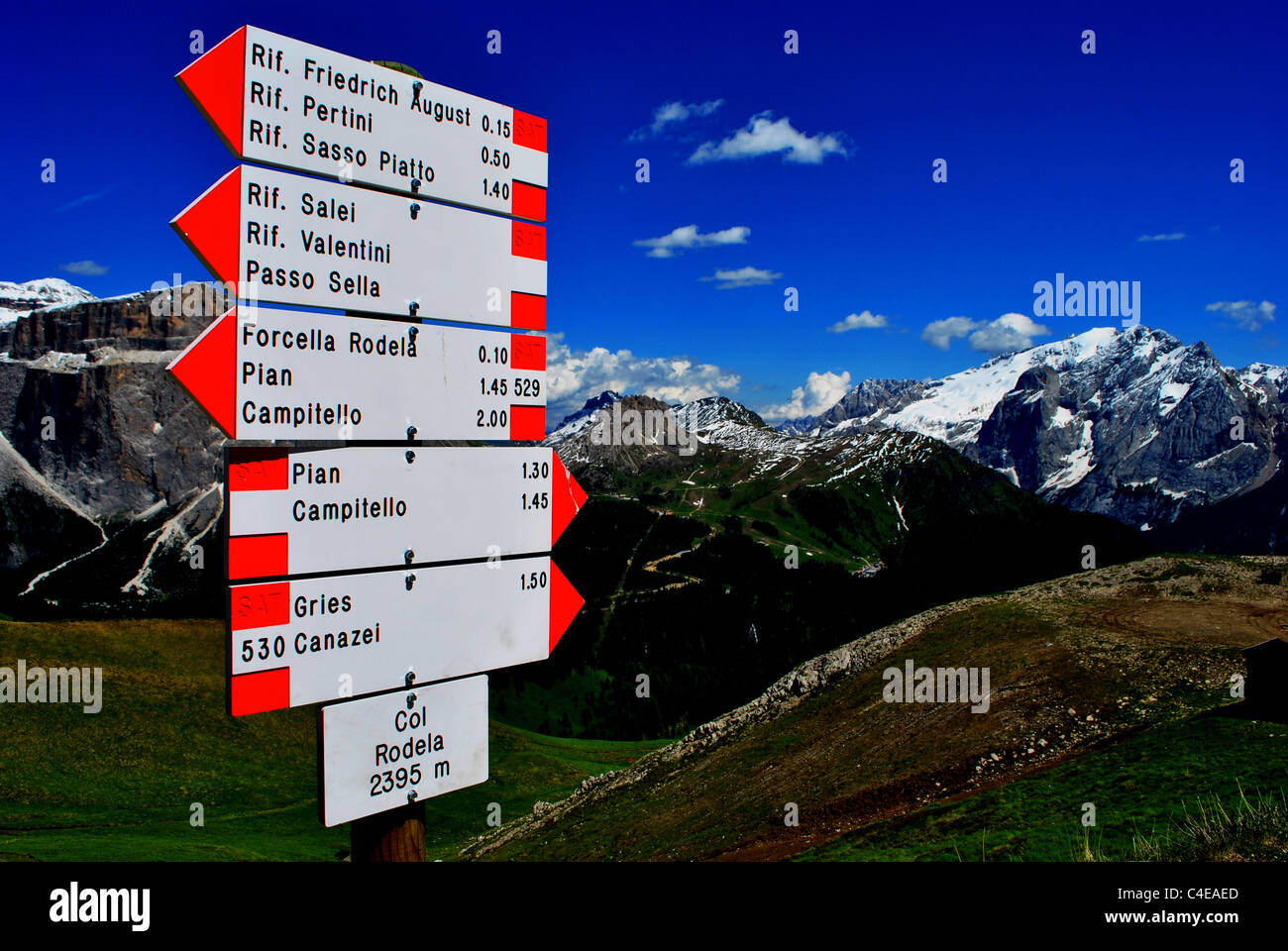 trail signs in the mountains of the Dolomites Stock Photo - Alamy