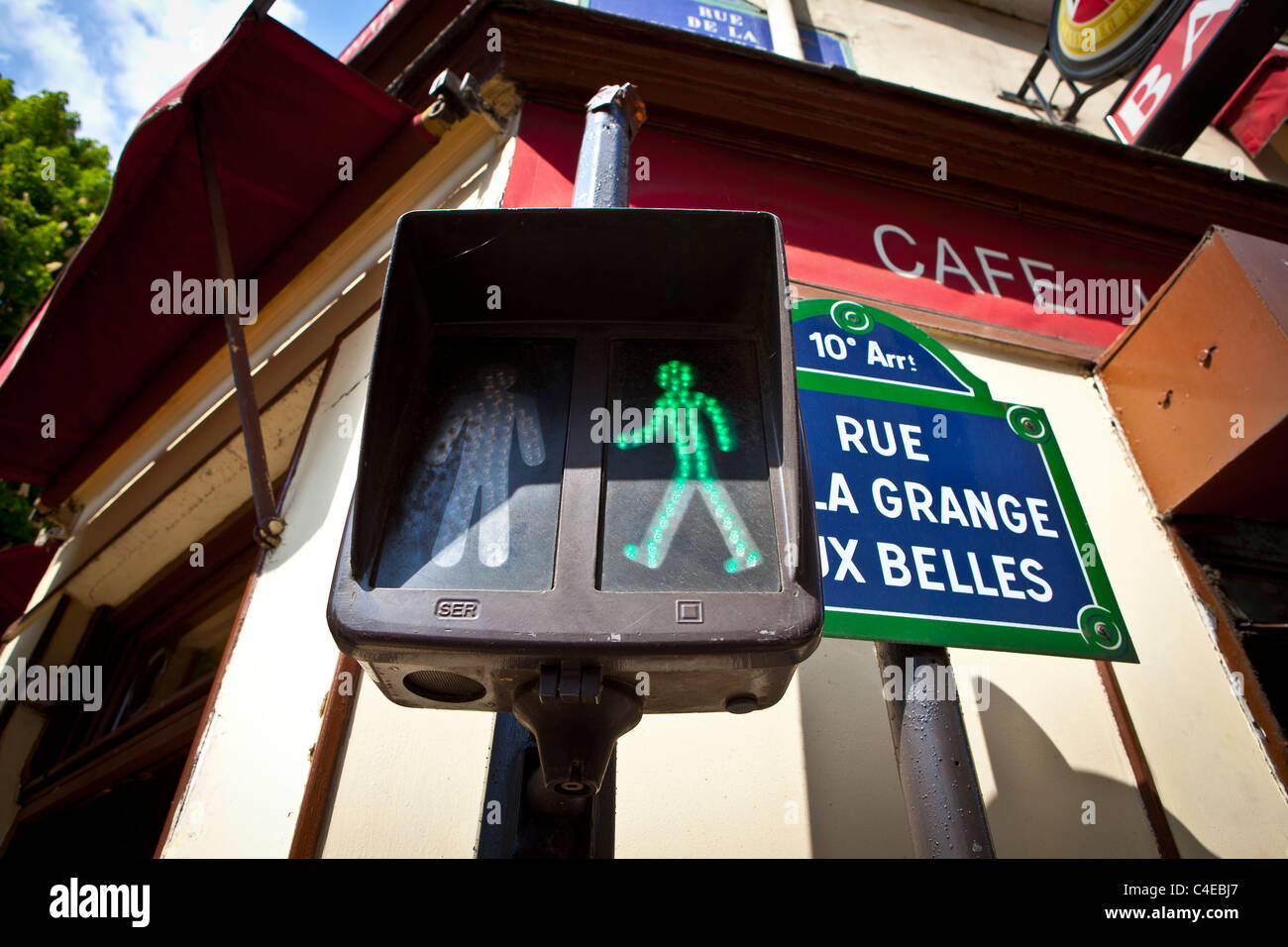 Pedestrian crossing signal, Paris, France Stock Photo - Alamy