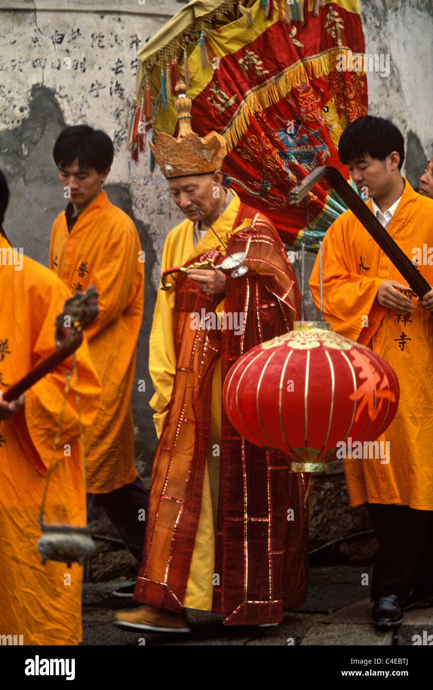 Puji Temple procession. Putuoshan is the earthly abode of Guanyin ...