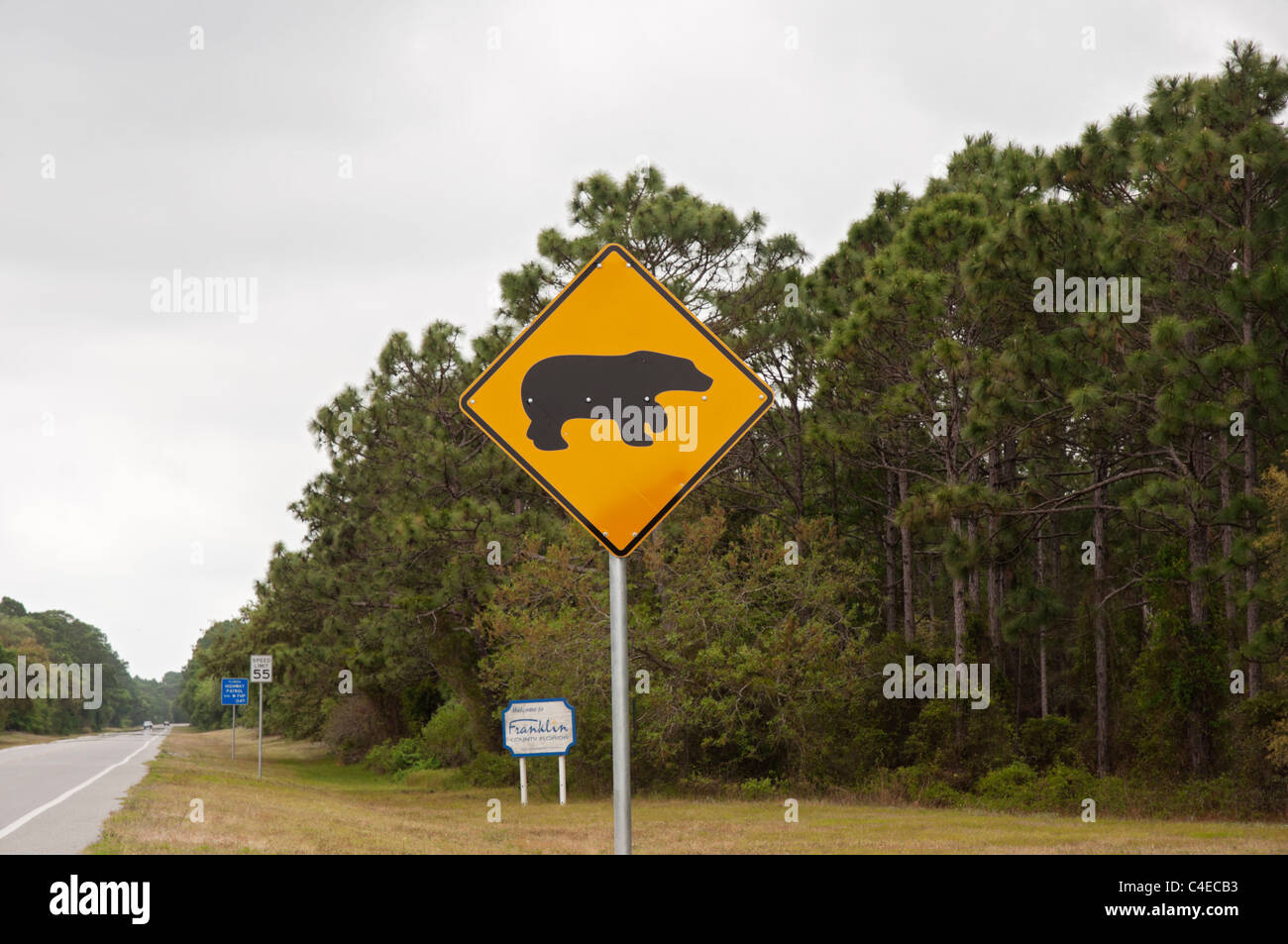 Bear country sign hi-res stock photography and images - Alamy