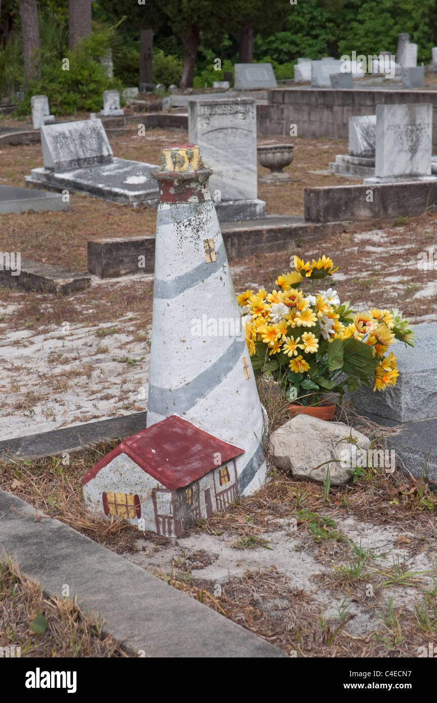 Carrabelle Florida cemetery grave marker in form of a lighthouse Stock ...