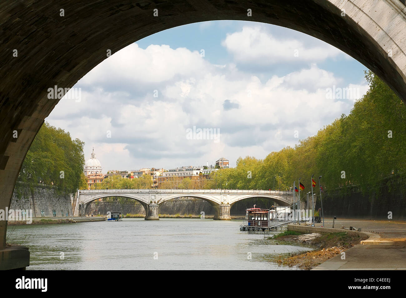 Tiber river nature hi-res stock photography and images - Alamy