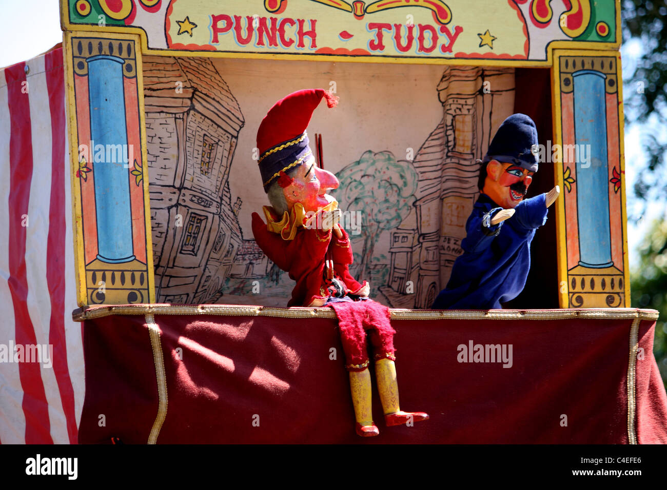 Puppet show hi-res stock photography and images - Alamy